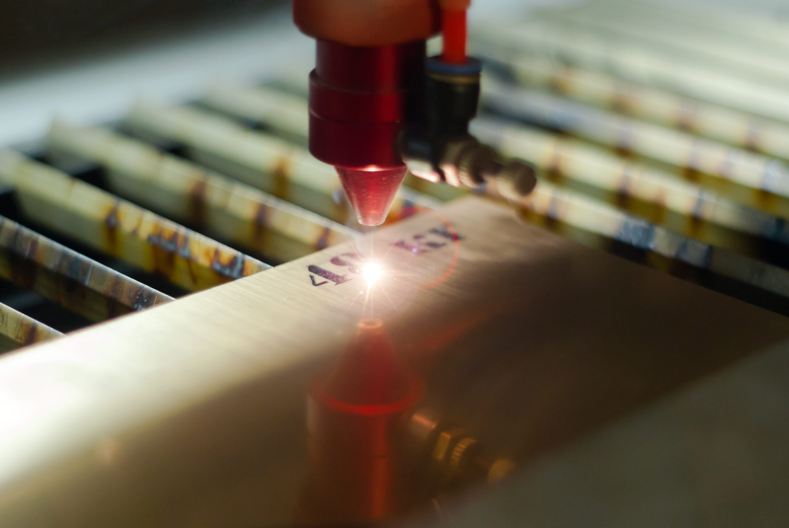 Engraved Nameplates: Durable & Professional